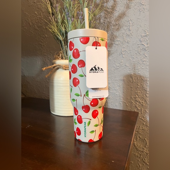 Hydrapeak | Dining | New Hydrapeak Voyager 32 Oz Insulated Tumbler ...